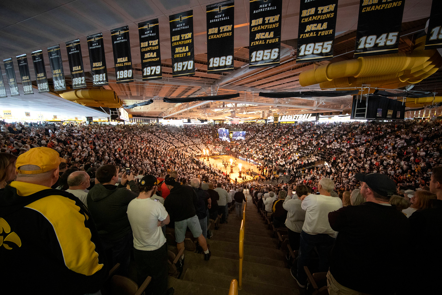 Carver-Hawkeye Arena – University of Iowa Athletics